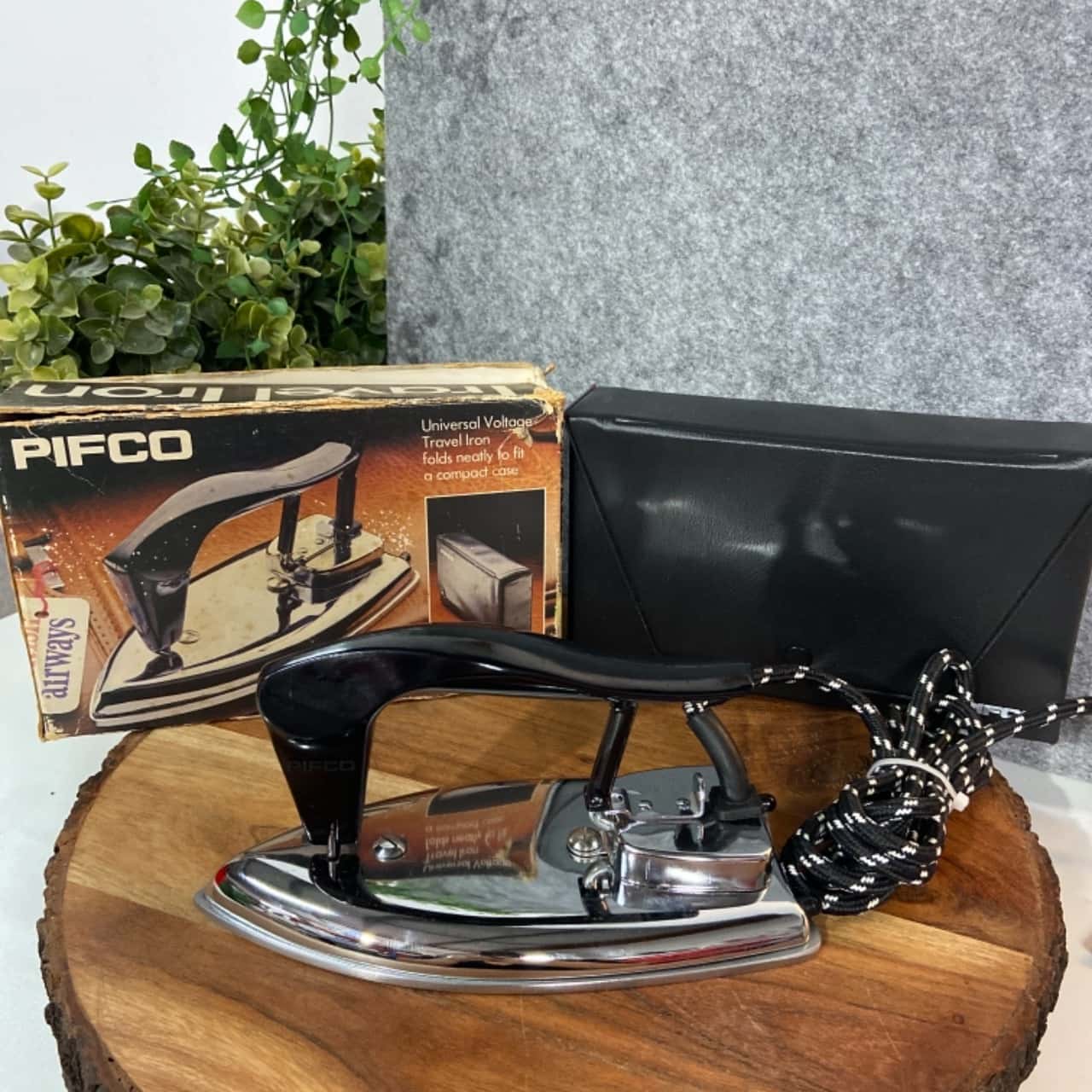 Vintage PIFCO Travel Iorn