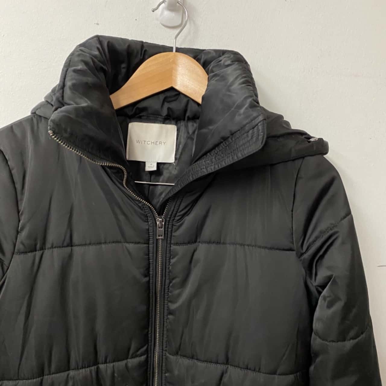 *CLEARANCE* Witchery Womens Size 6 Puffer Jacket Black (s)