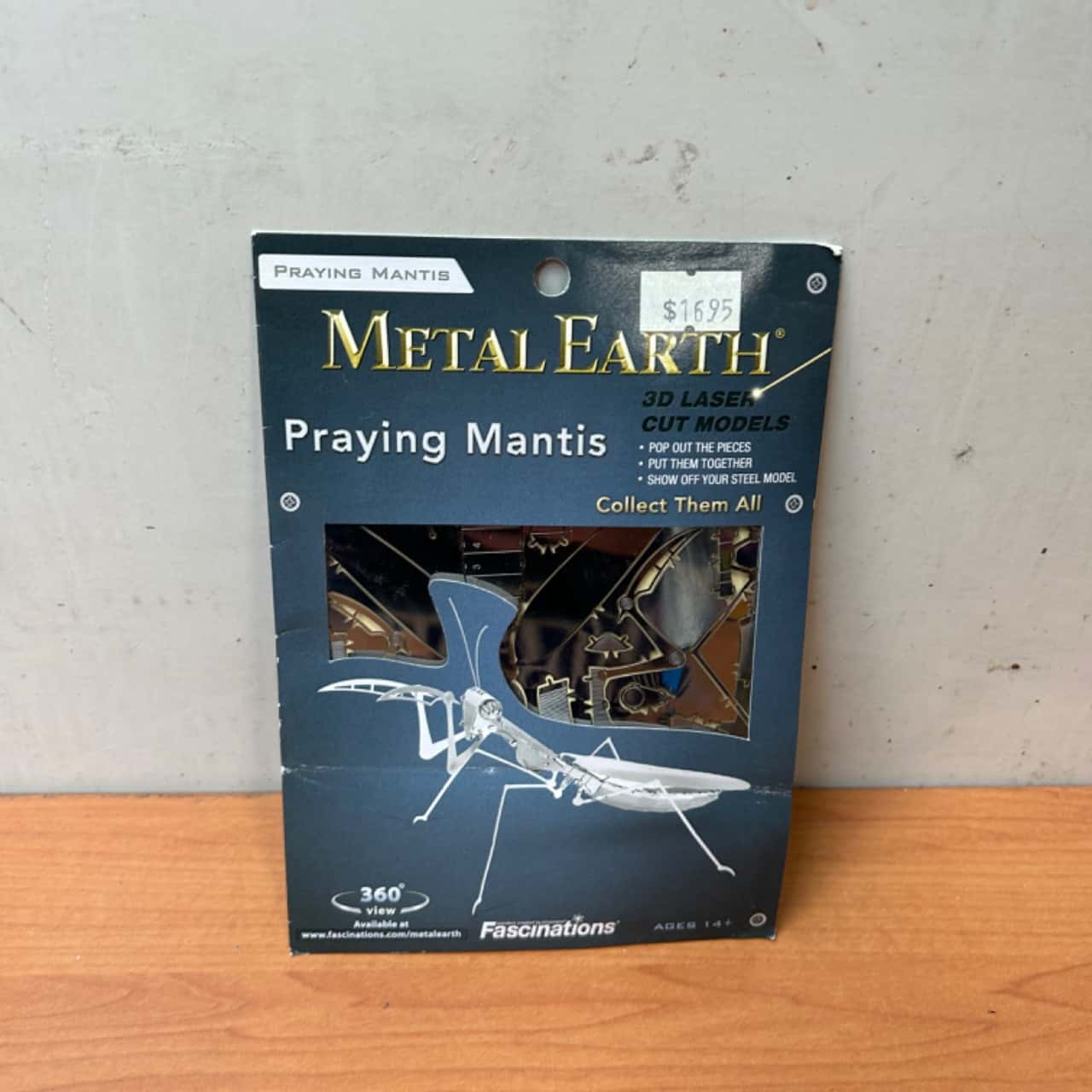 Metal Earth Praying mantis (s)