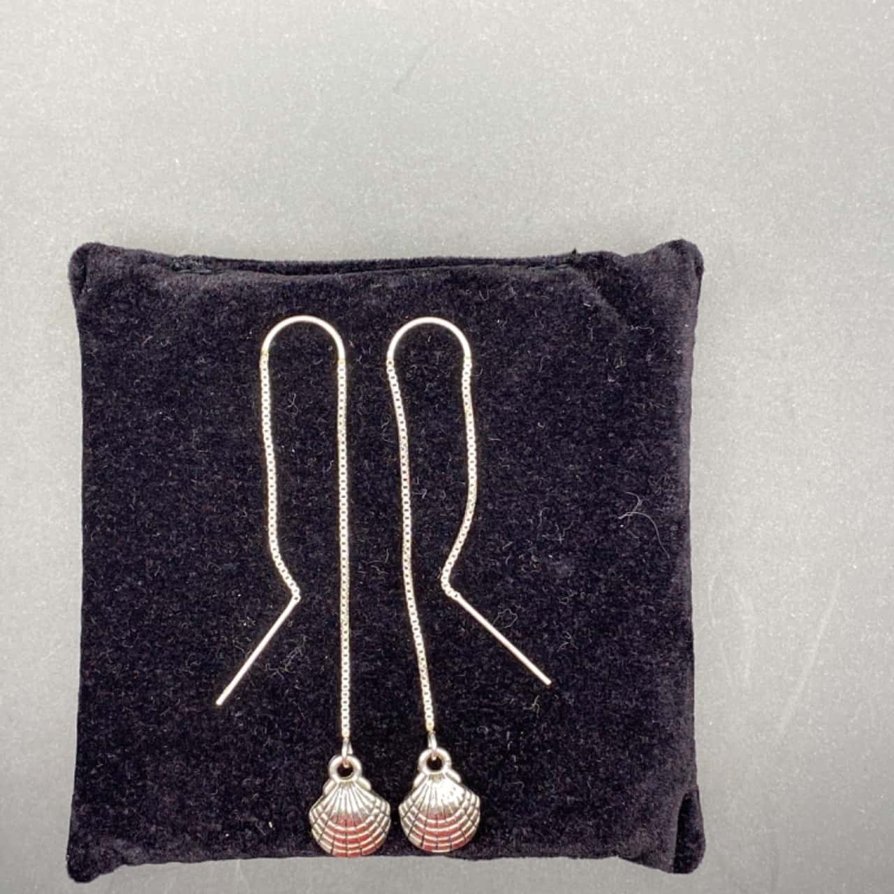 Silver 925 Thread Earrings with Clam Shells (s)