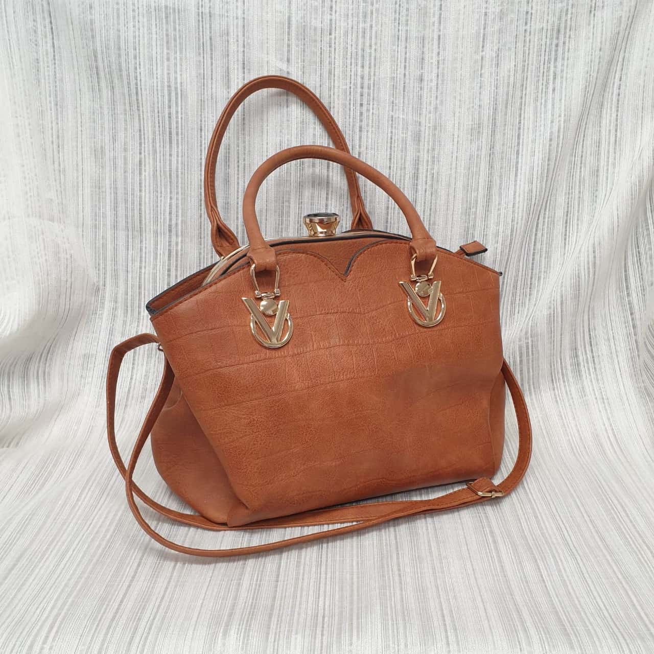 Moda Exquisitely Stunning Blue Gemstone Clasp & Diamante Edge Detail 3 ...