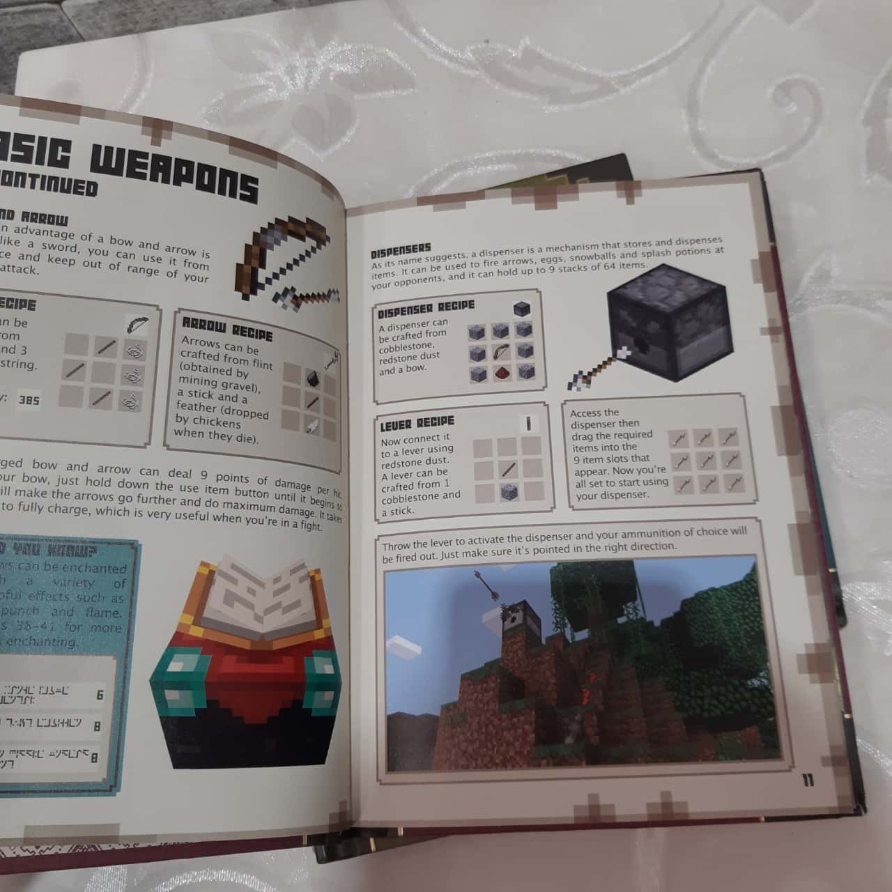 3x Minecraft handbooks
