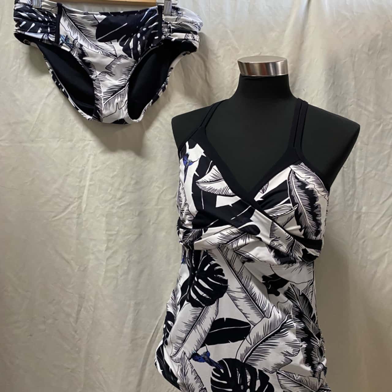 Seafolly Matching Top + Bottoms Swimwear Size 18(s)