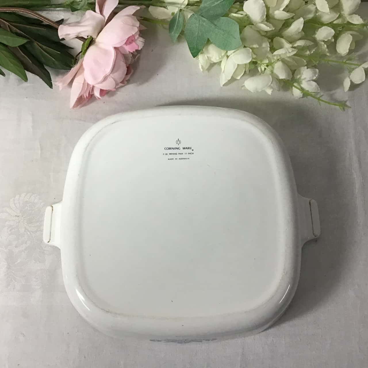 Vintage Corning Ware Blue Cornflower 11" Frying Pan with Glass Lid(s)