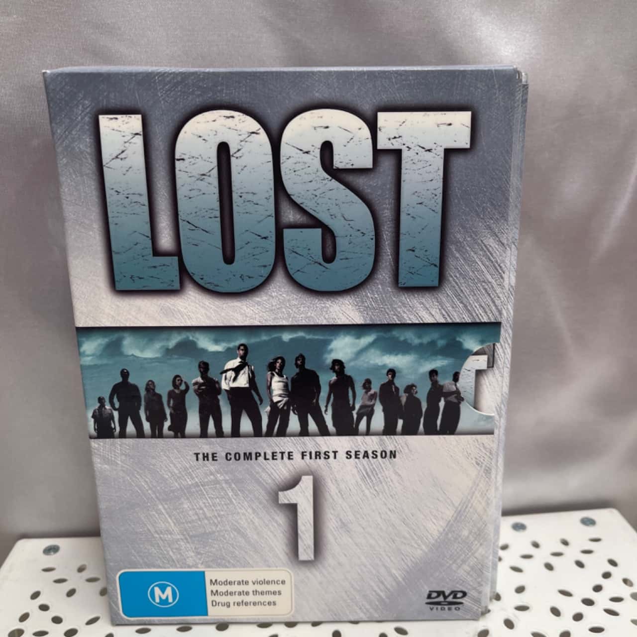 Lost- the complete first season