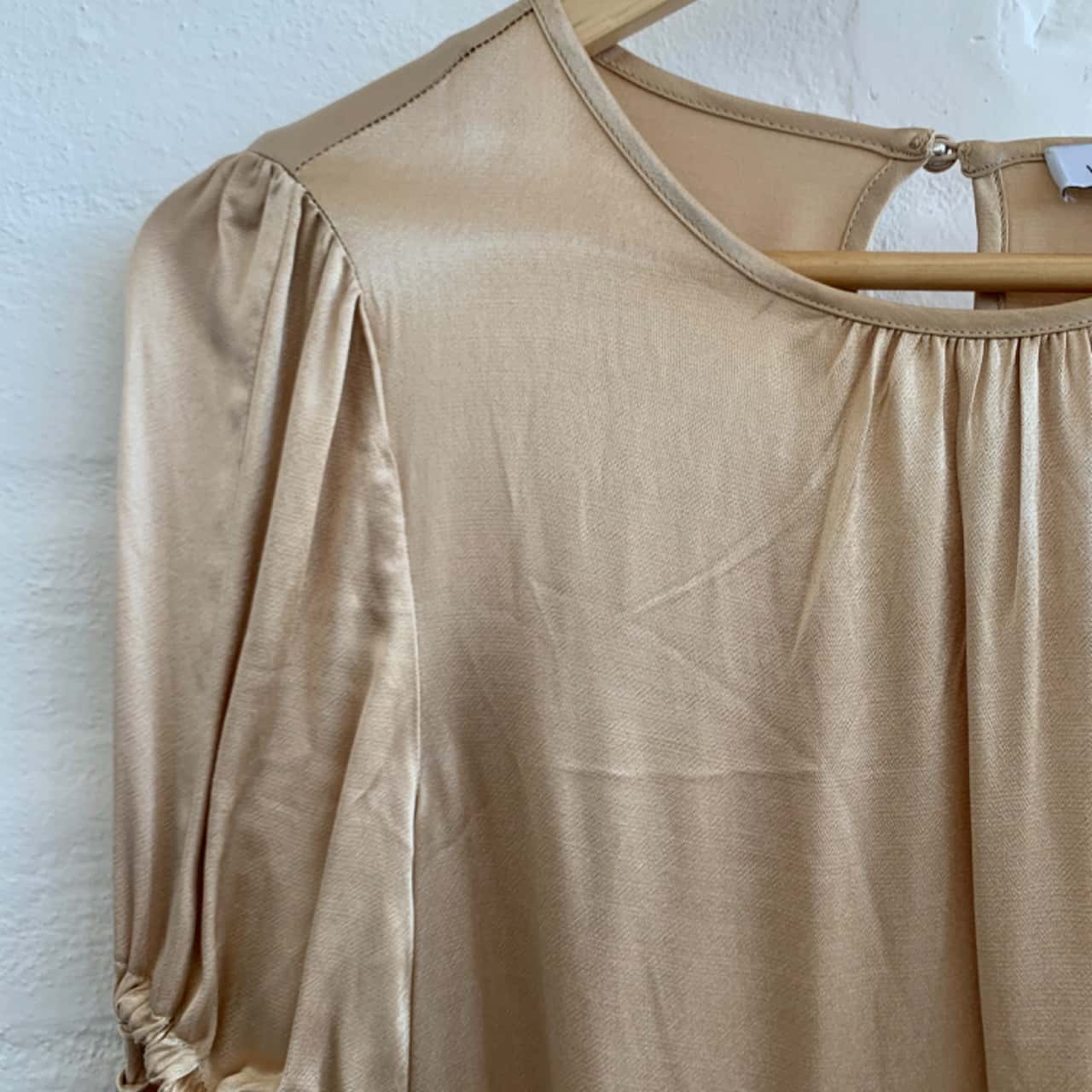 Wayne Cooper Size 8 Ruched Sleeve Gold Satin Top(s)