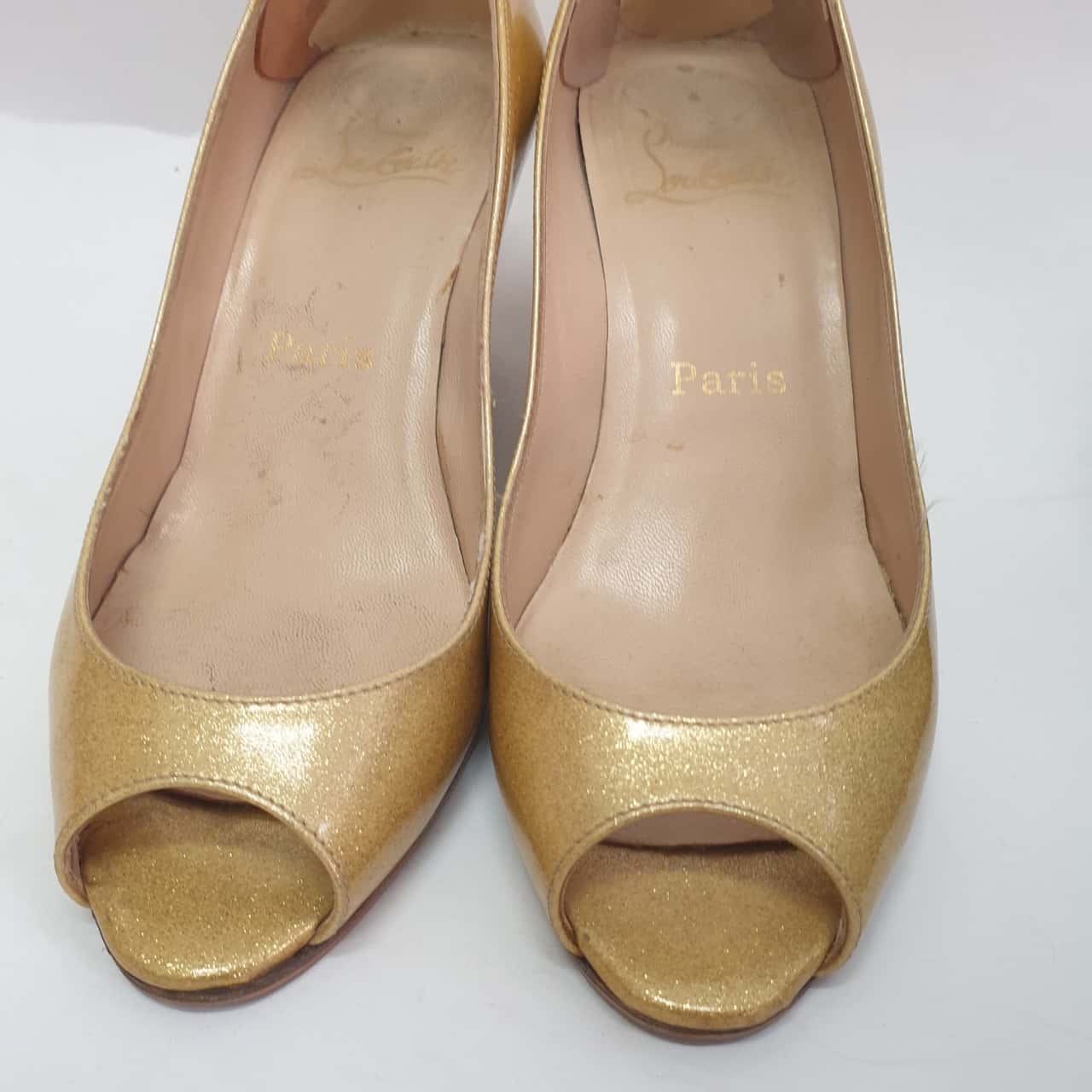 Stunning Metallic Gold Peep Toe Wedge Size 34(s)