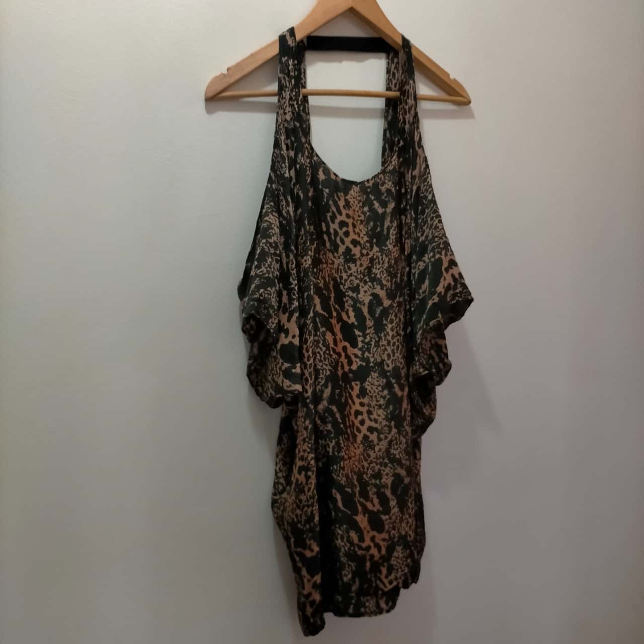 Shona Joy Size 10 Animal print Silk Top VGUC(s) - Used Very Good ...