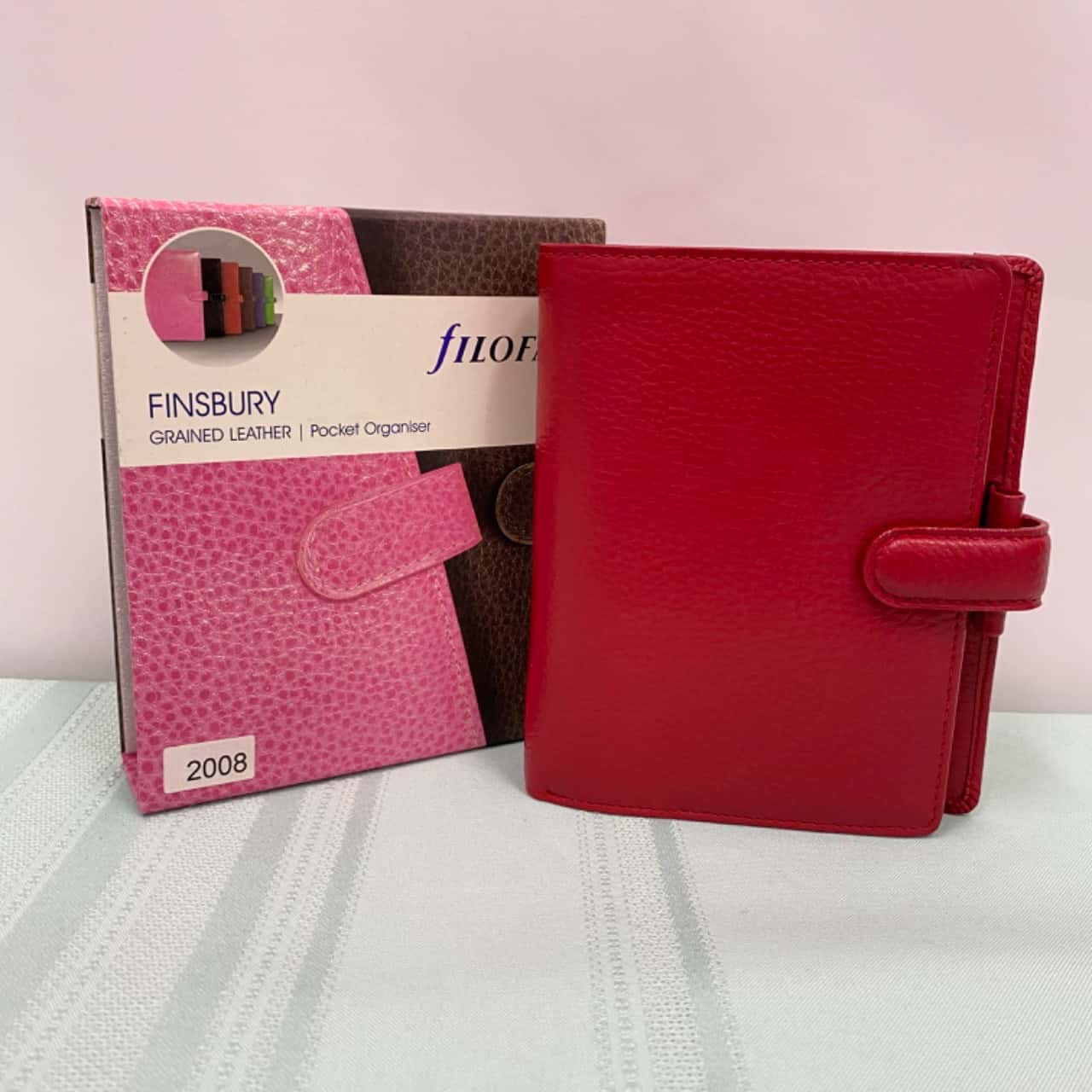 Filofax Finsbury Real Leather Pocket Organiser Red RRP $120(s)