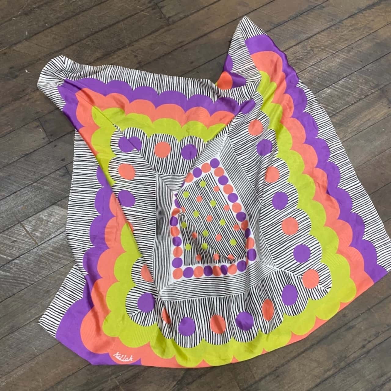 Vintage 70s Silk Scarf (s)