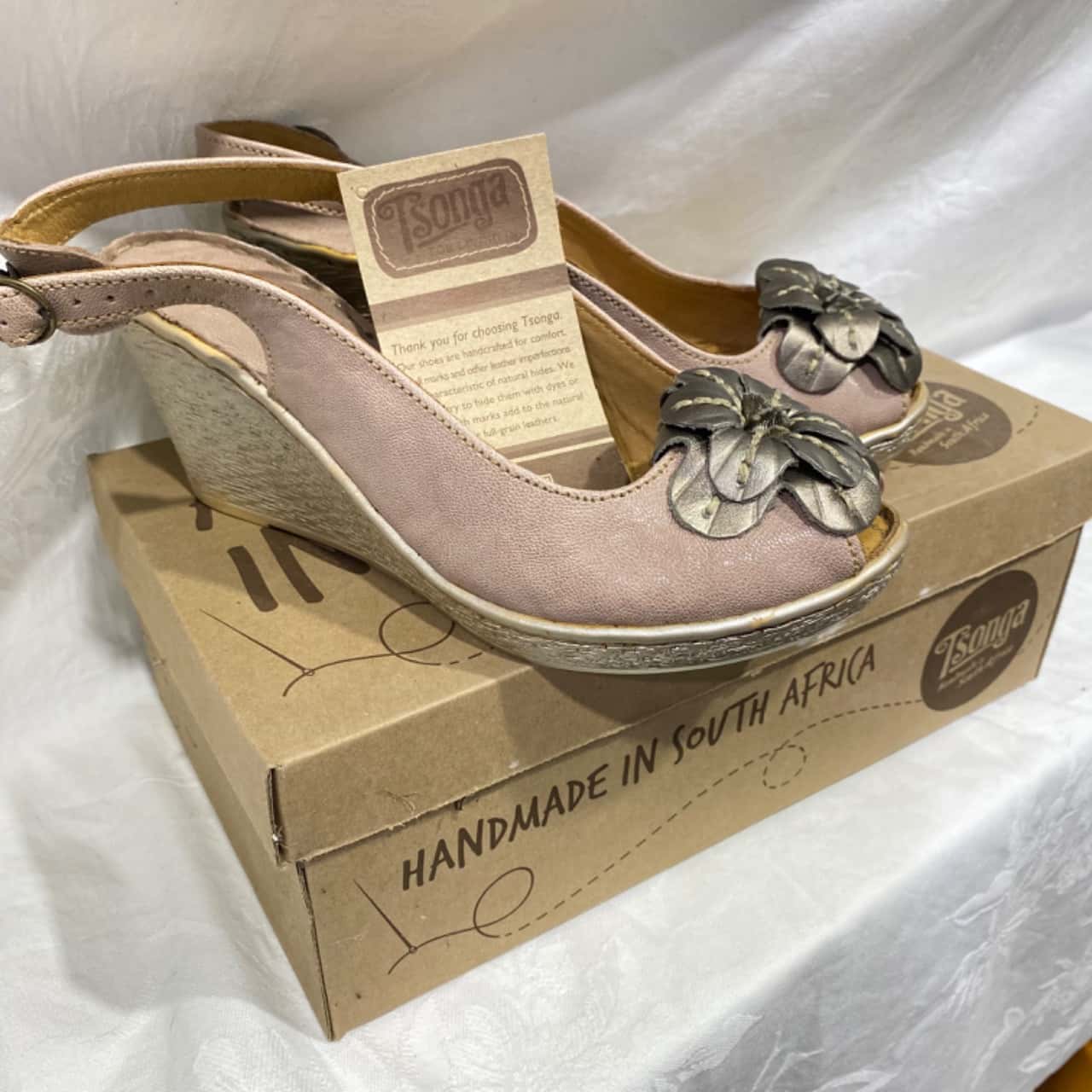 Tsonga Inkuzi Women’s shoe Beige / Silver heel all Leather(s)