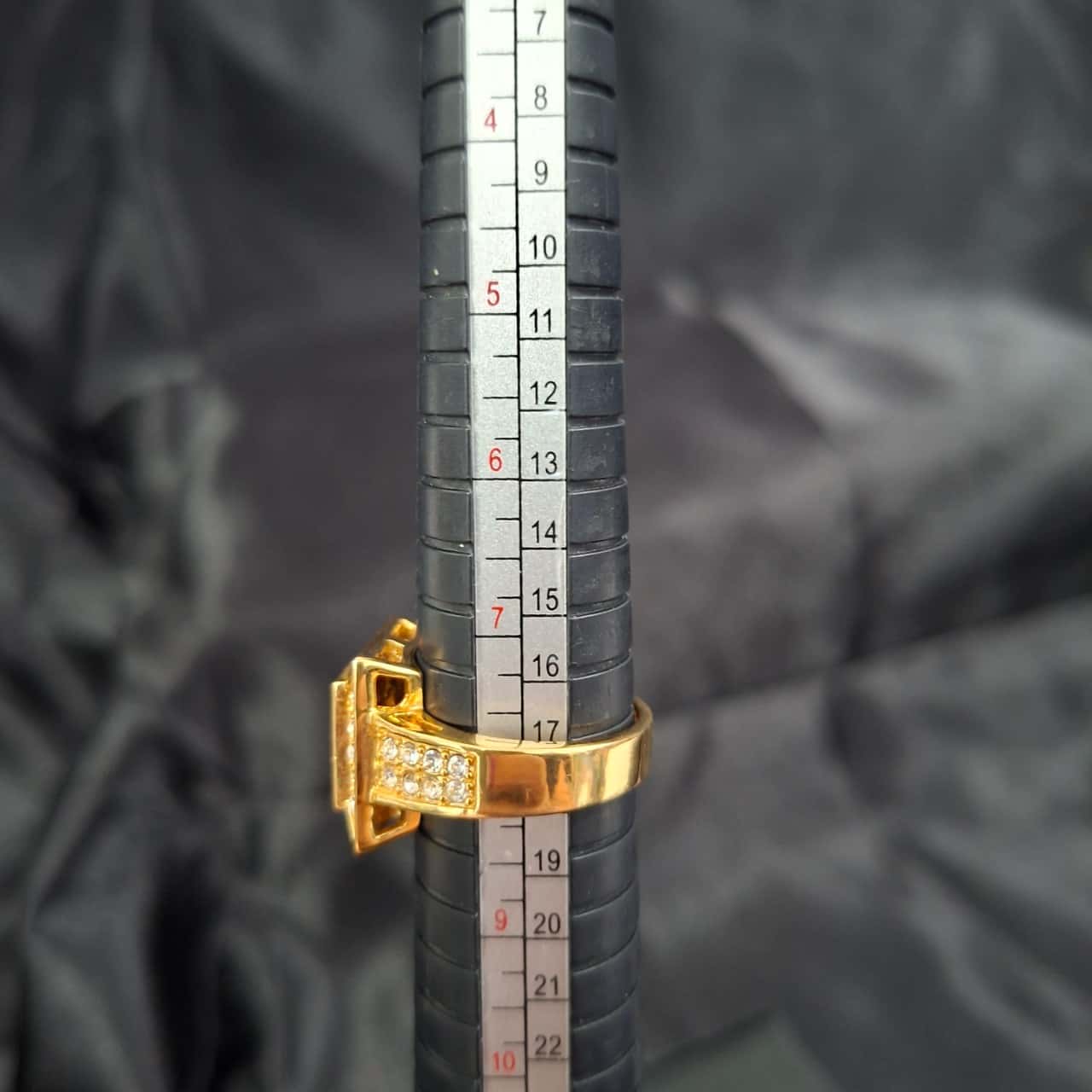 Womens Ring Gold tone / Red (s)