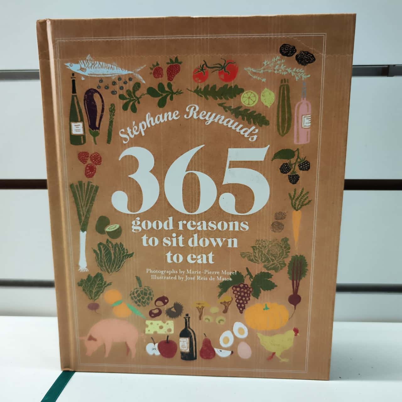 365 good reasons to sit down and eat Book (s)