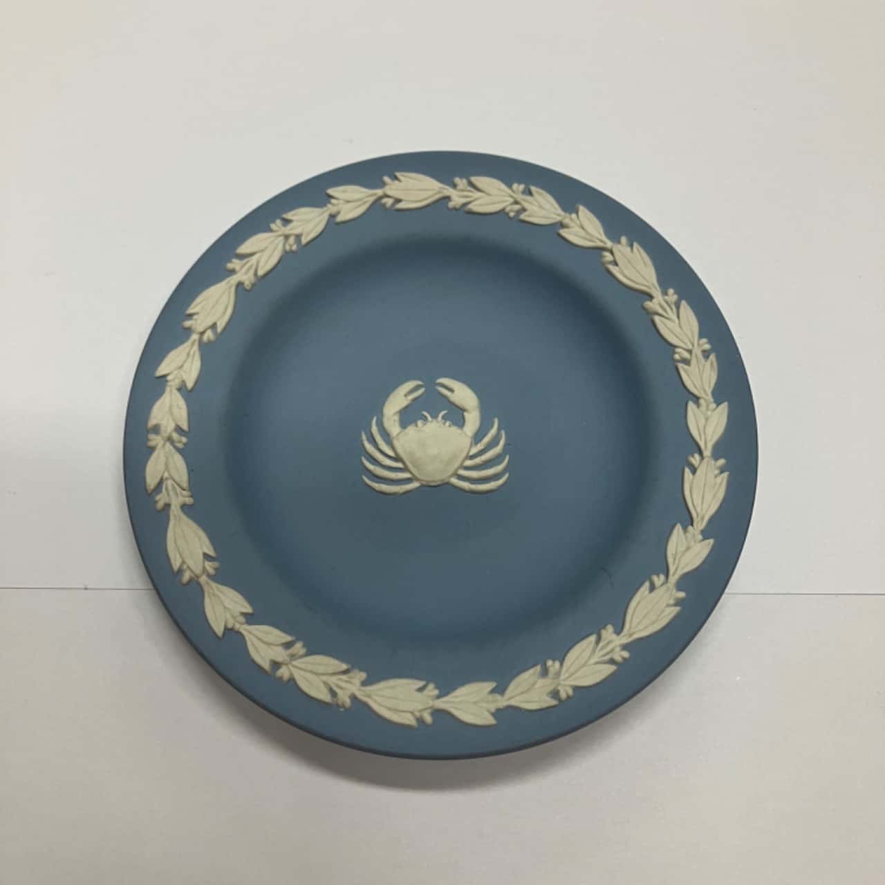 REDUCED 3 x Wedgwood Plates 11cm - Golfer - Crab - Greek Mythology