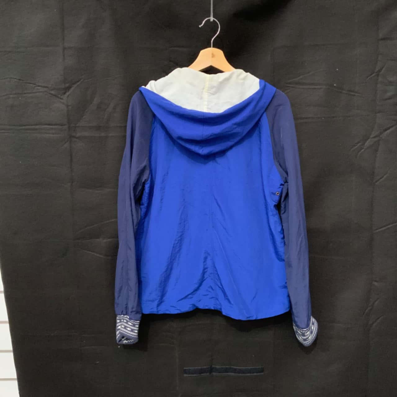 Vanishing Elephant Mens Size S Hood Jacket Blue