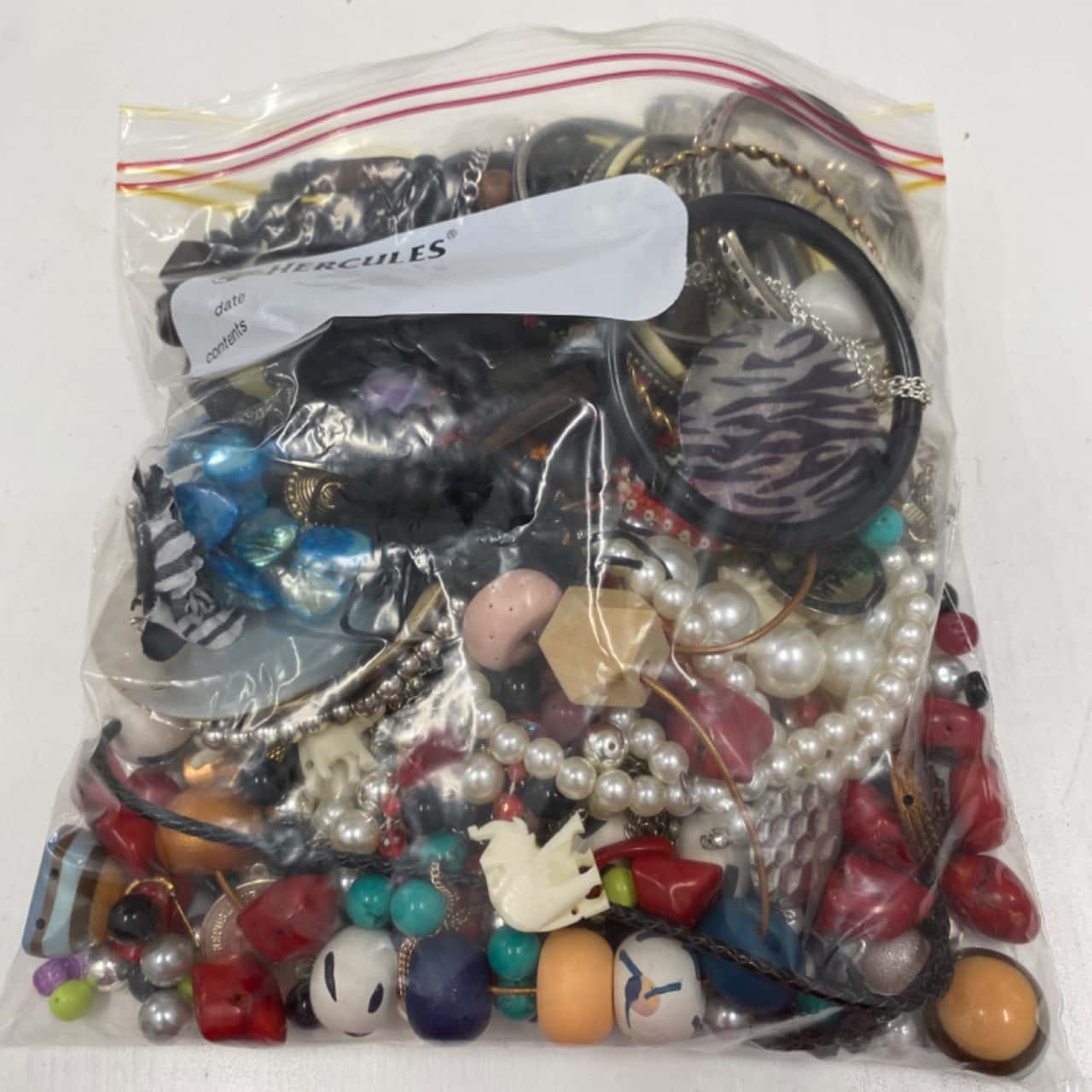 Assorted Jewellery (s)