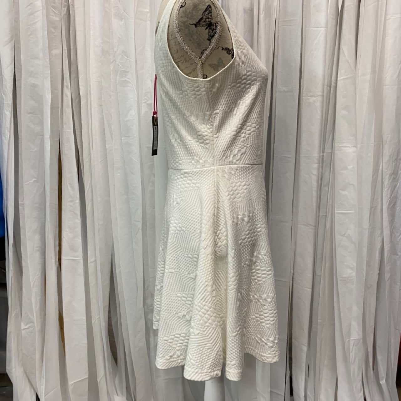 Factorie Womens Size XL Off White sleeveless dress (s)