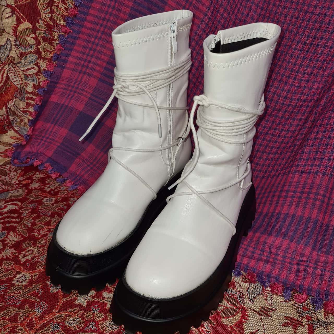 Ego Ashe White Lace Up Chunky Sole Ankle Biker Boots Size 6 (s)
