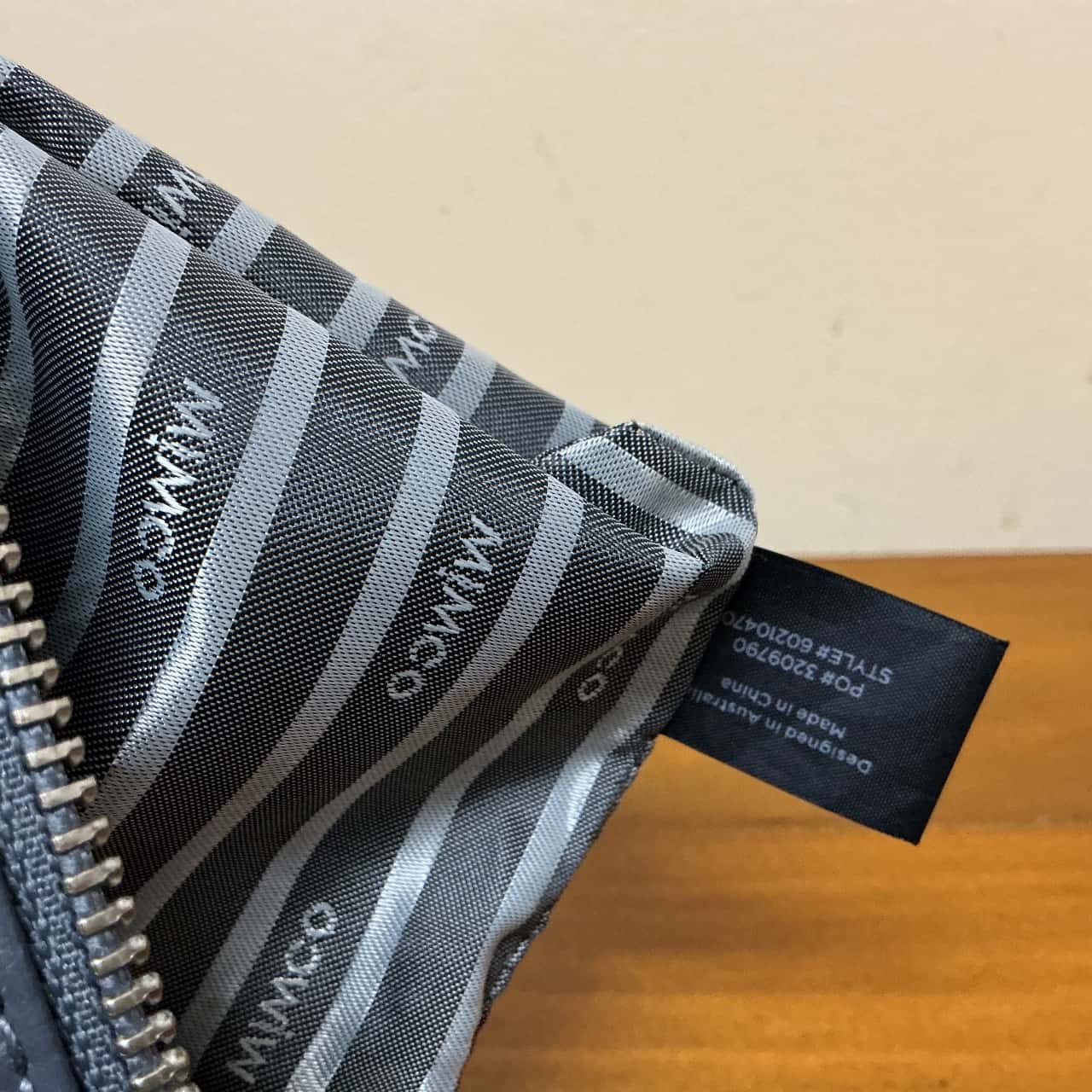 Mimco Womens large Pouch Blue