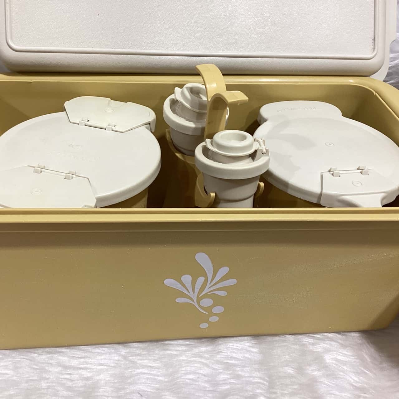 Tupperware kitchen set