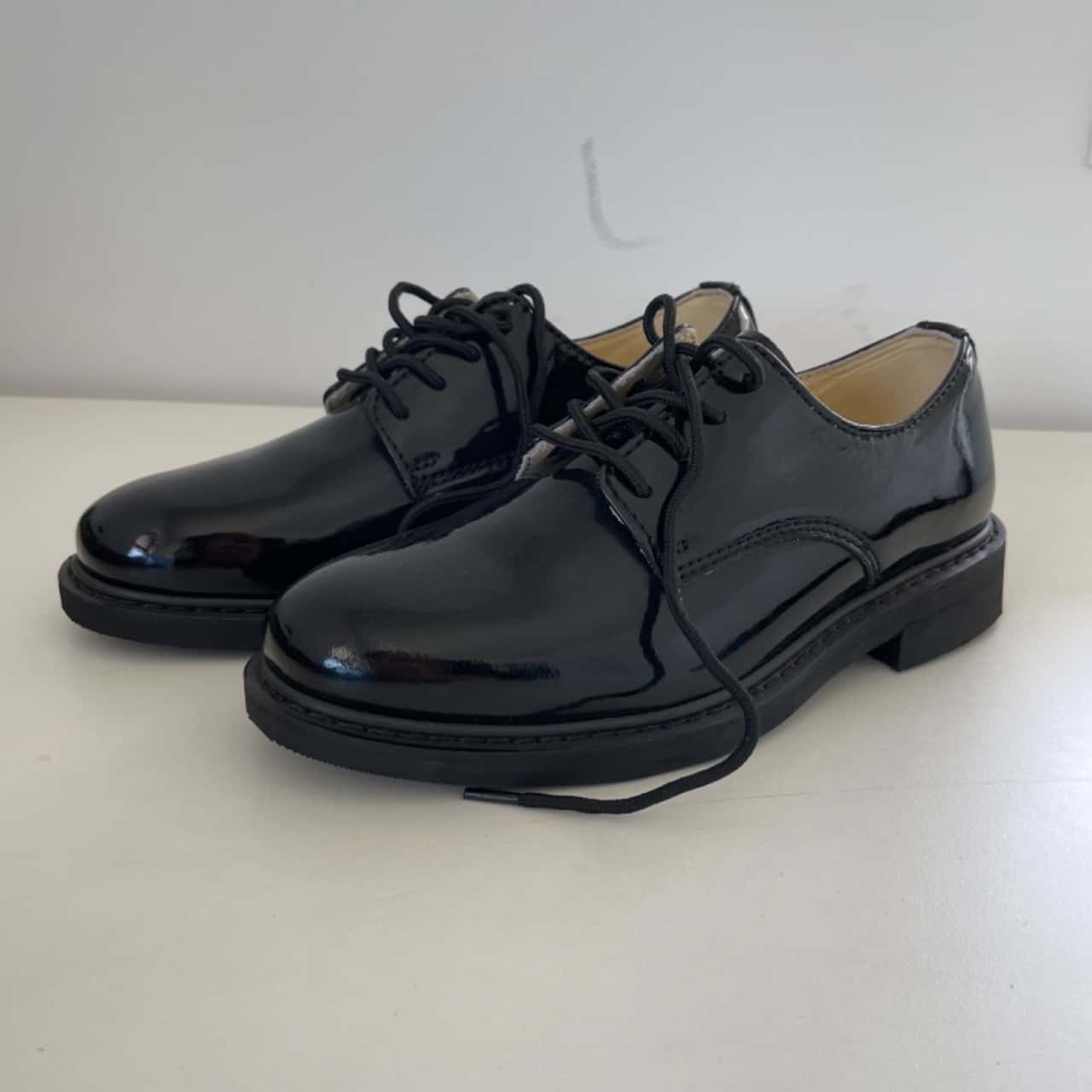 JM Black Leather Shine Shoes Size 6
