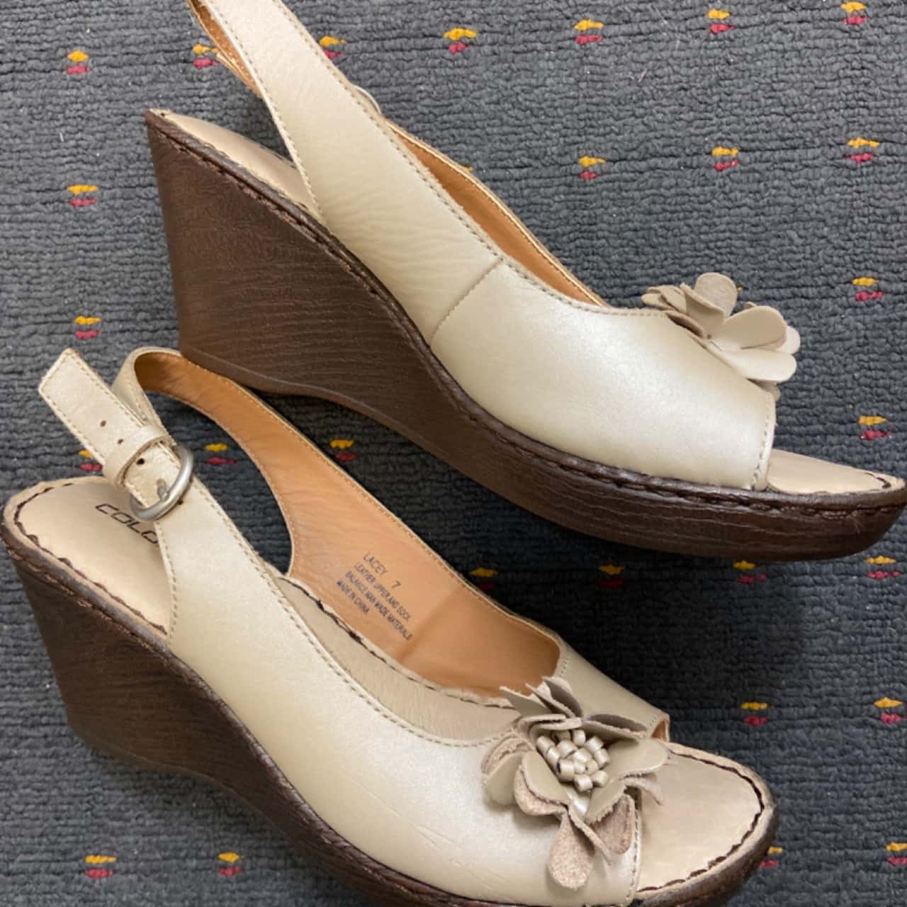 Womens Colorado Size 7 Beige ladies wedge shoes (s)