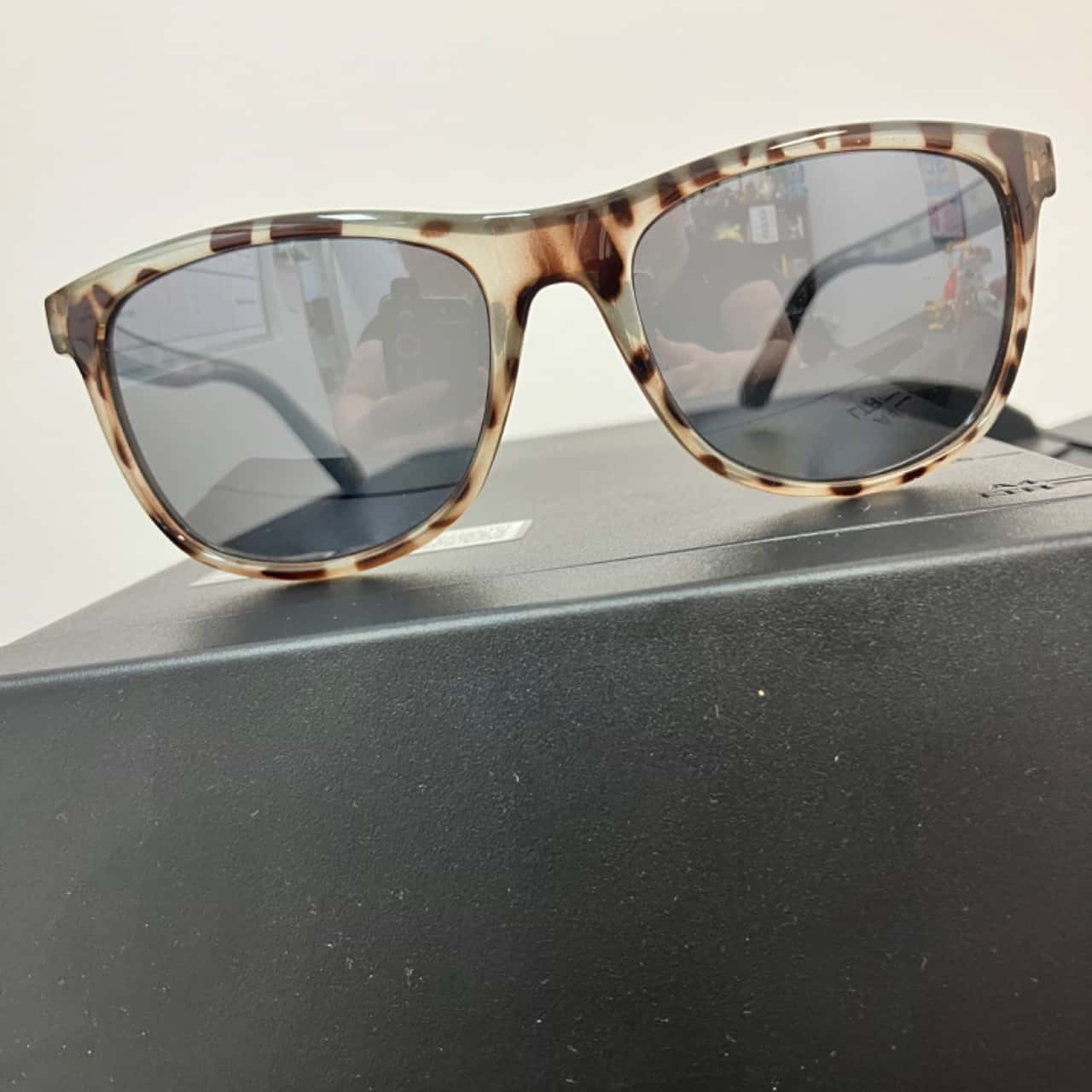 Ladies Gidgee Eyes Australia "Fender" Sunglasses - Excellent Condition(s)