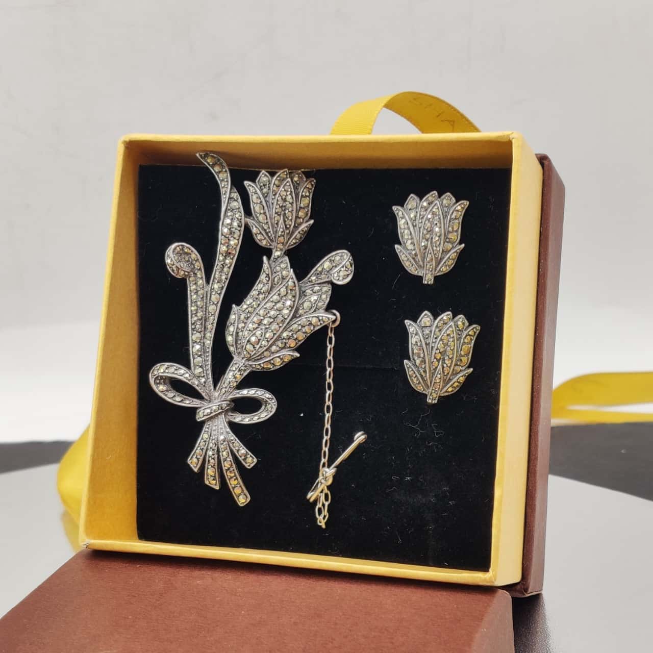 Exquisite Vintage Tulip Marcasite Bow Brooch With Safety Chain ...