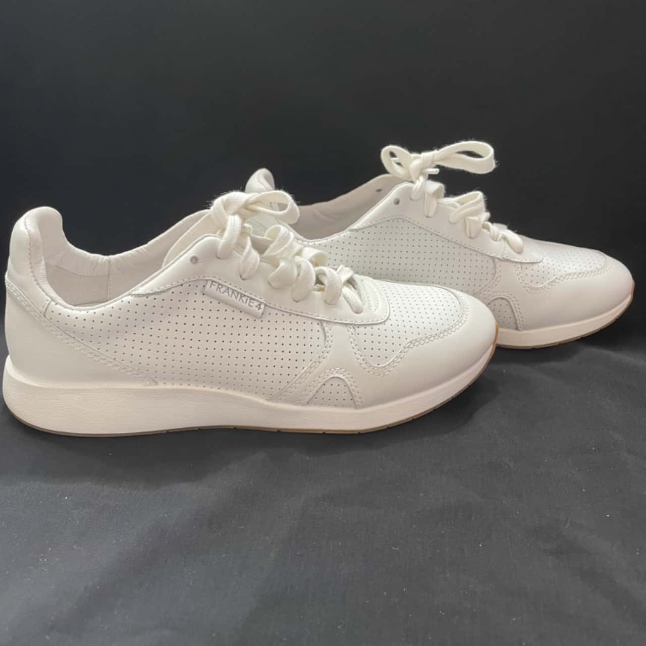 Frankie4 White Sneakers (s)