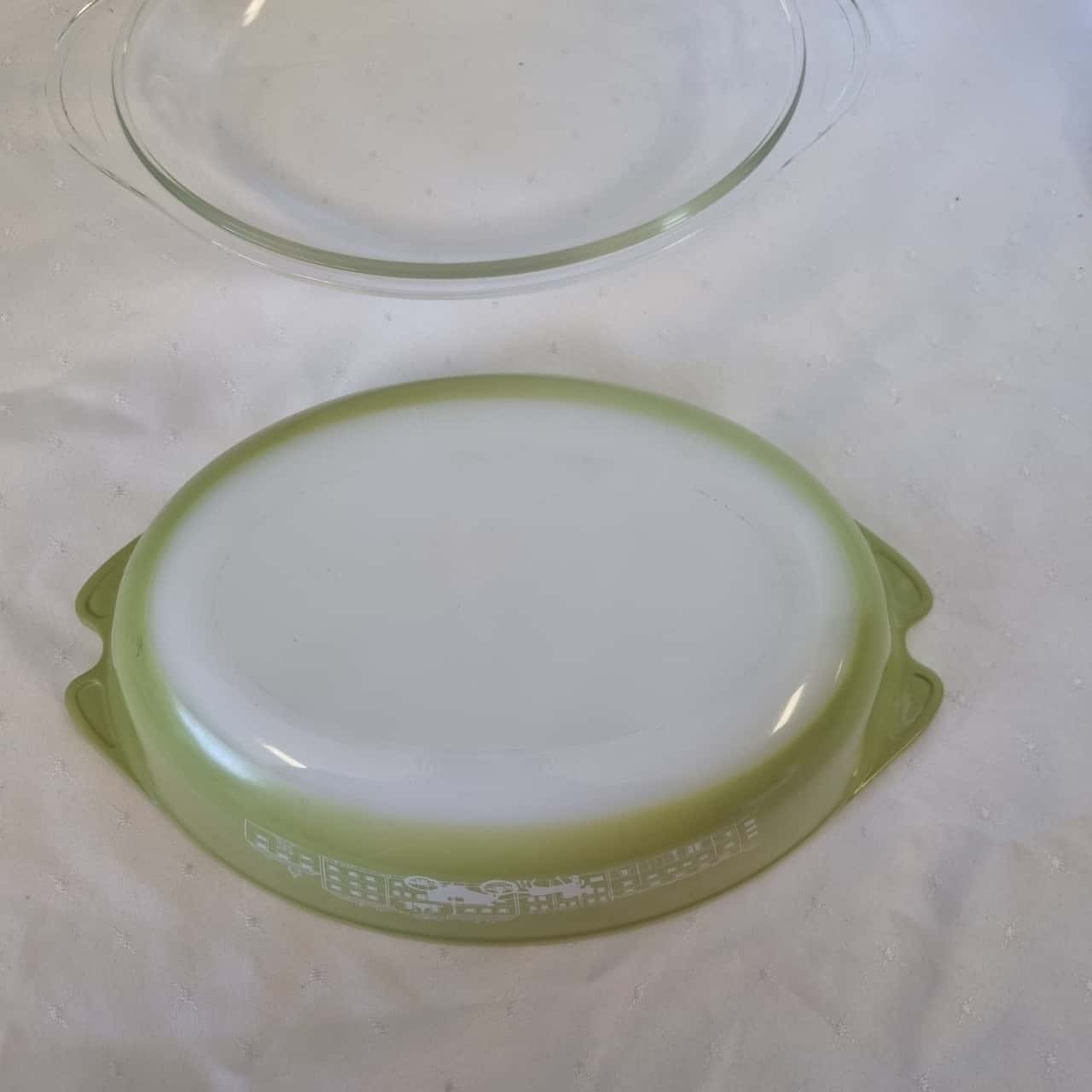 1964 Agee Pyrex "Horse & Cart" with Lid (s)