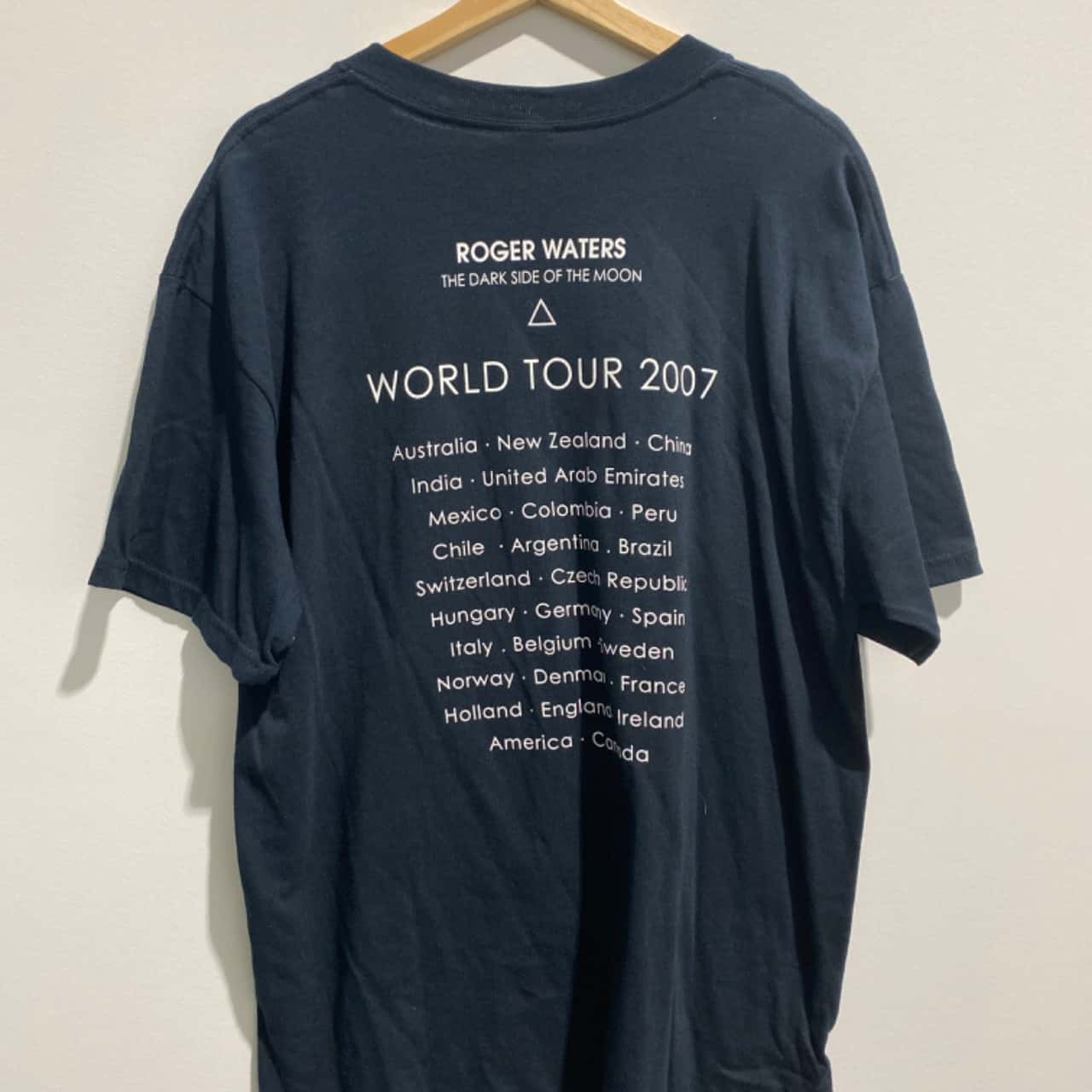 Roger Waters Band Merch by Gildan Unisex Size L Black Tee(s) - Used ...