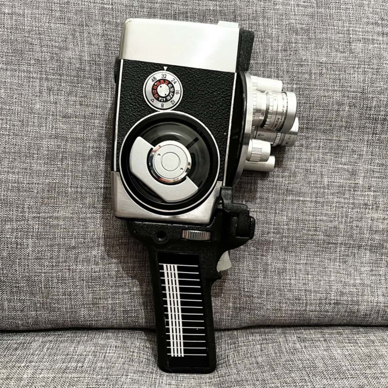 Vintage Yashika T3 8mm Cine Camera 3 lens caps Pistol grip- perfect for ...