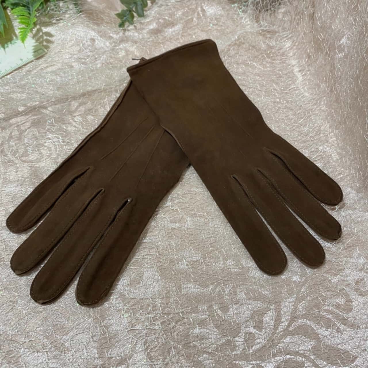 Antelope suede Gloves Made in England (s)