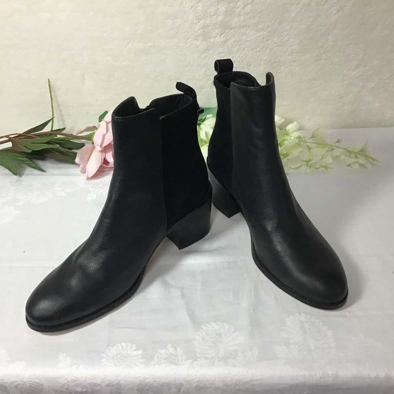 Mimco Womens Size 40 Black Two Tone Leather Upper / Low Heel Ankle ...