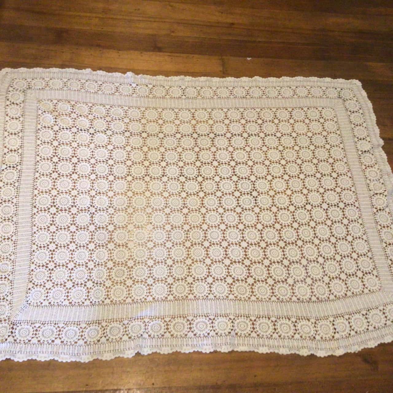 Vintage Large Rectangular Crotched Tablecloth VGC 168 cm x 128 cm (s)