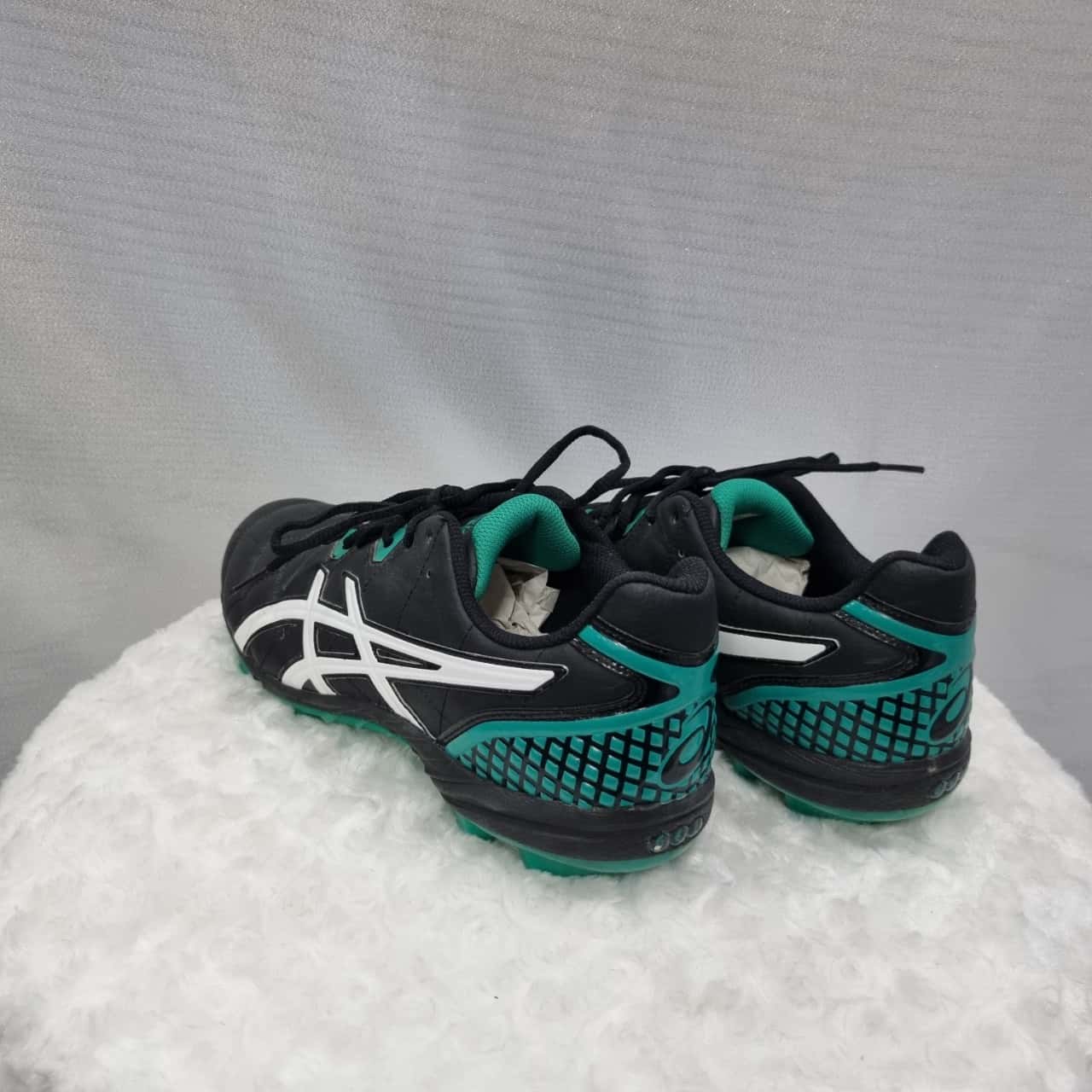 Asics Football Mens Shoes Size US10.5 Black / Green / White (s)