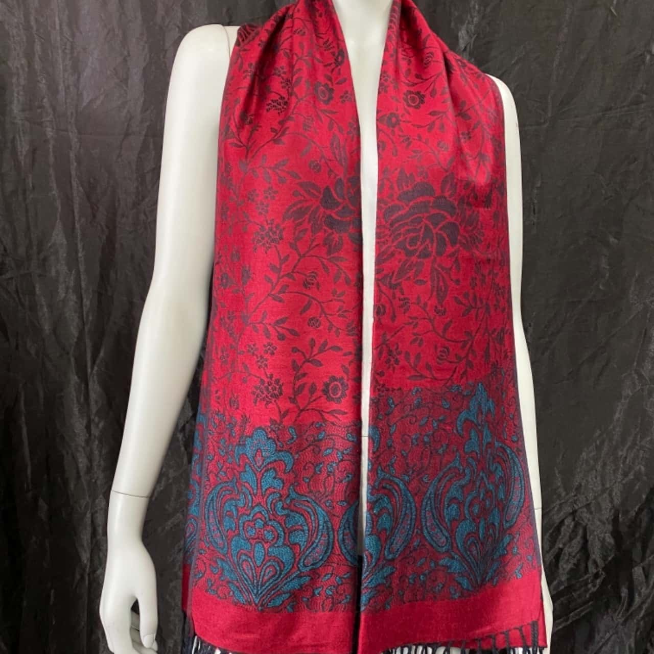JJ Sisters Women’s Pattern / Red Scarf(s)