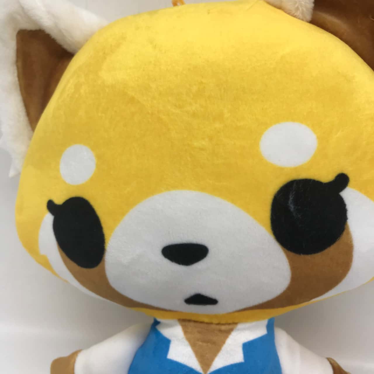 BNWT 28 cm Plush Aggretsuko Anime (s)