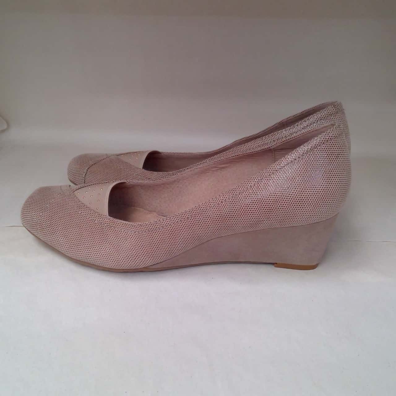 Zensu Women's Low Wedge Shoe Beige Size 9 (s) - New Without Tags ...