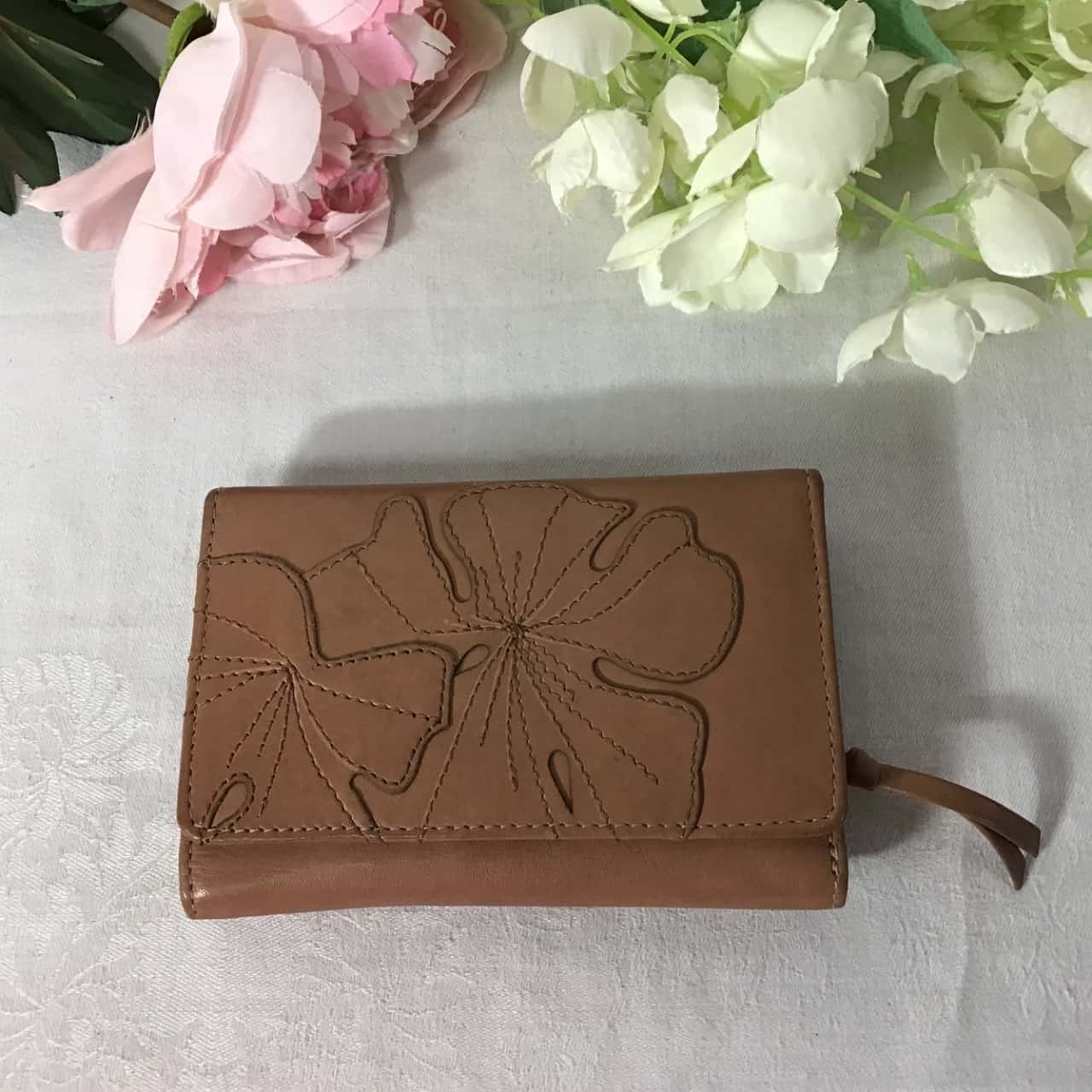 Colorado Womens Tan Brown Leaf Pattern Genuine Leather Small Wallet(s)