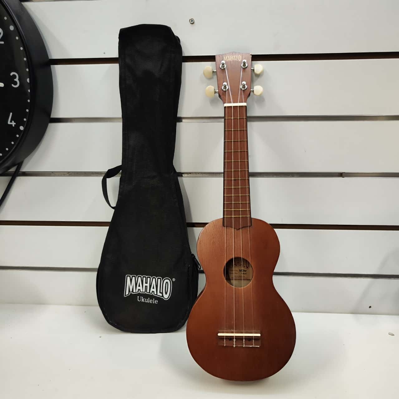 Mahalo mk1tbr Ukelele with Case (s) - Used Very Good | Salvos Stores