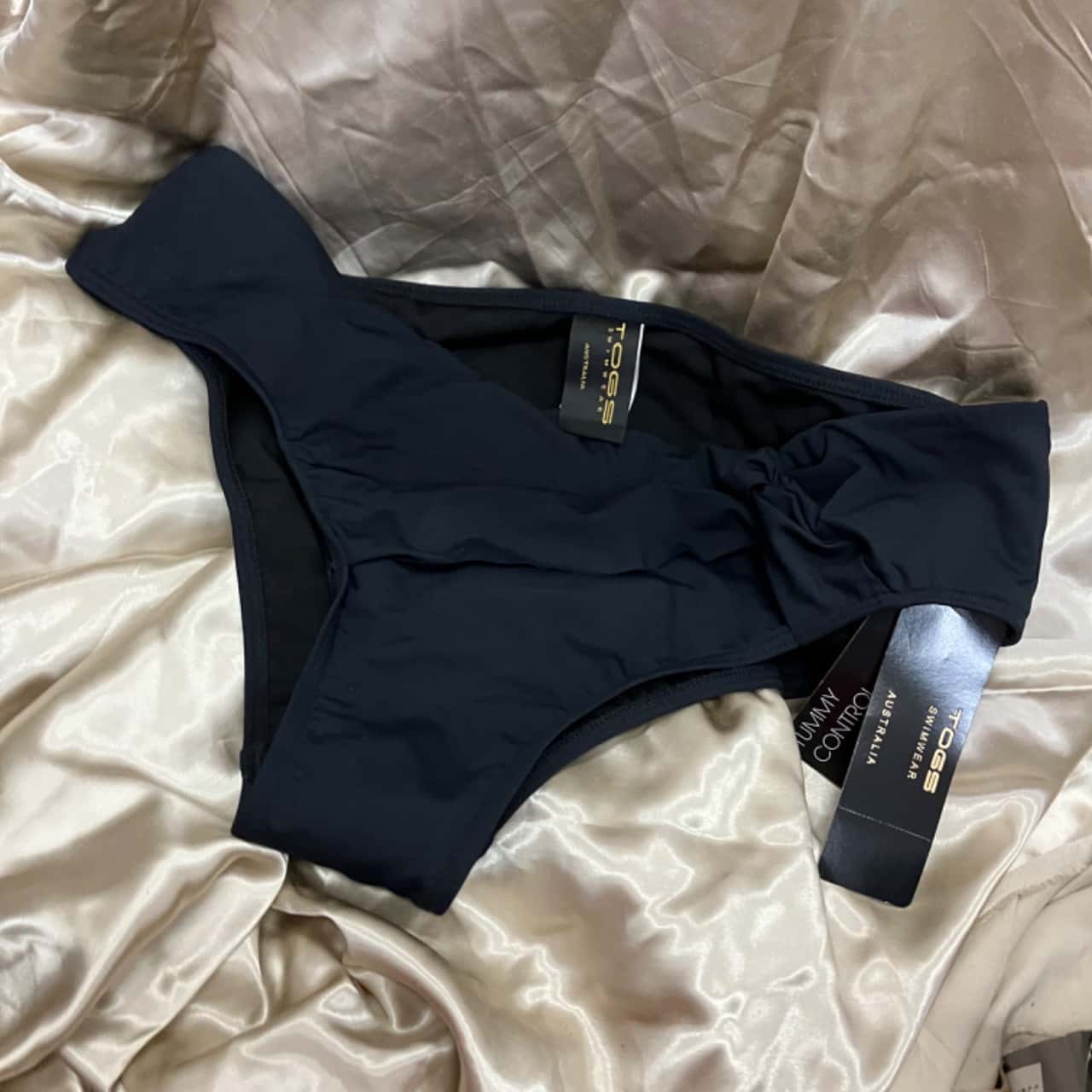 Togs Australia Other Womens Size 16 Black / Floral (s)