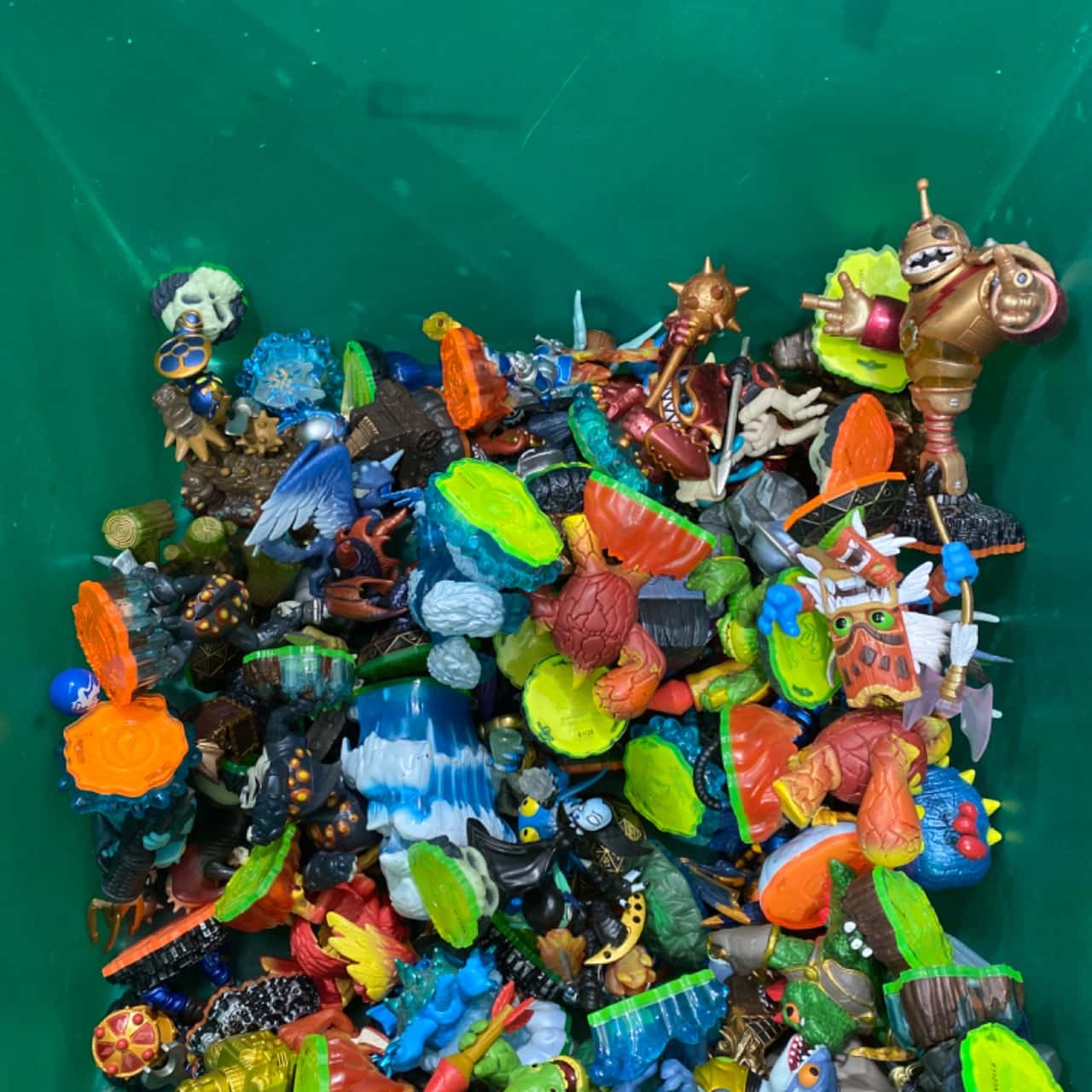 Set of Skylanders With 3 Portals