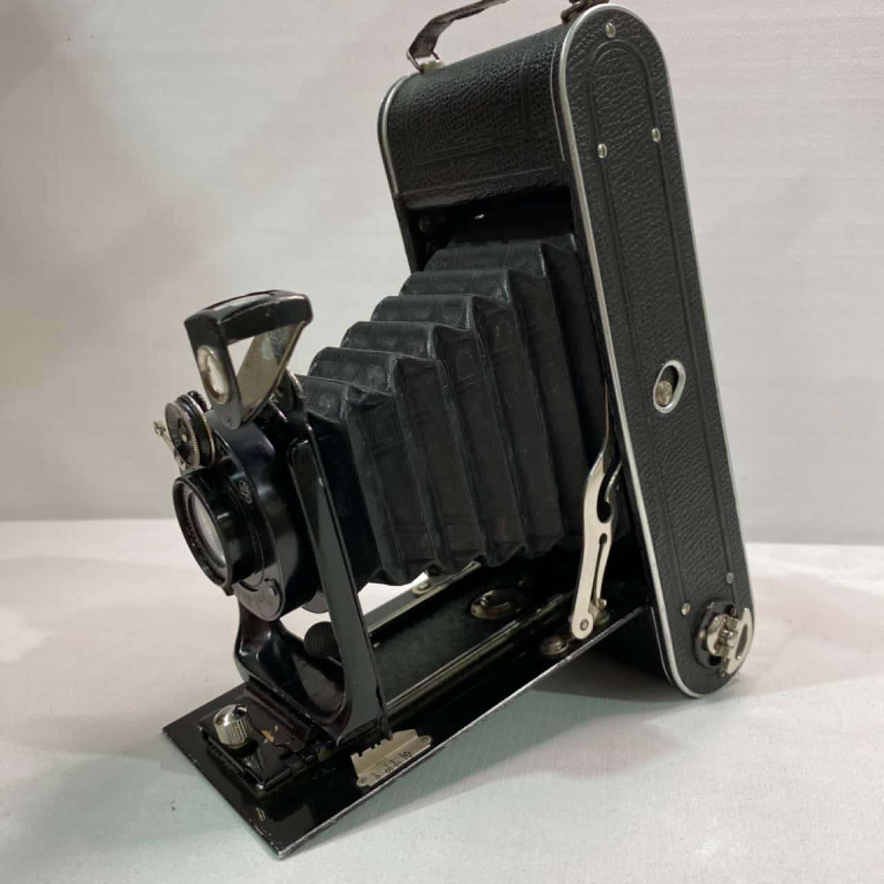Contessa-Nettel cocarette 1930s camera with leather case, missing flip ...