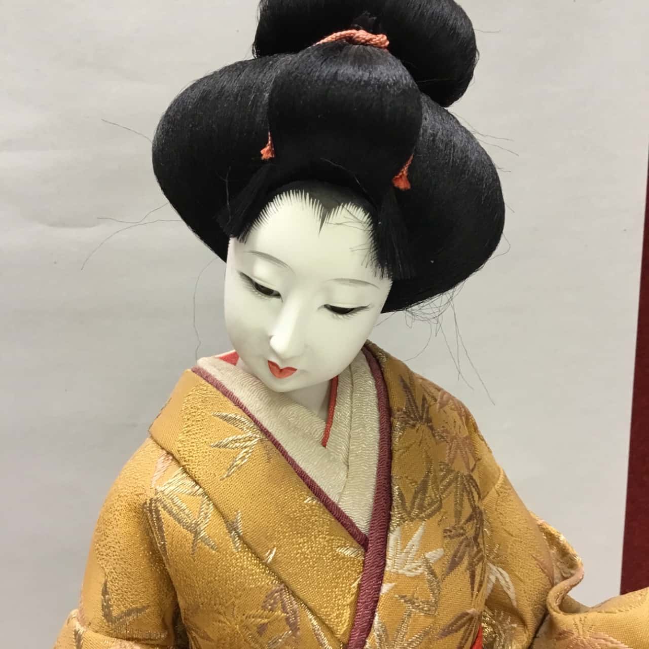 Vintage Japanese Geisha In Kimono Figure On Wooden Base(s)