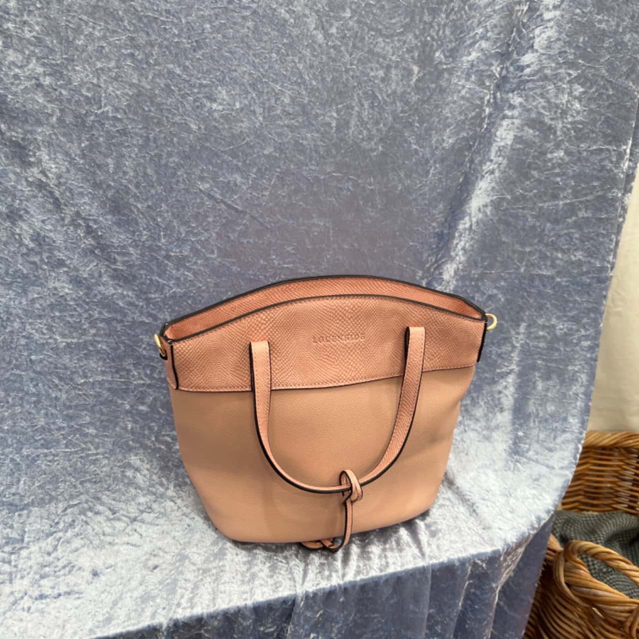 Louenhide Womens Blush Pink Handbag