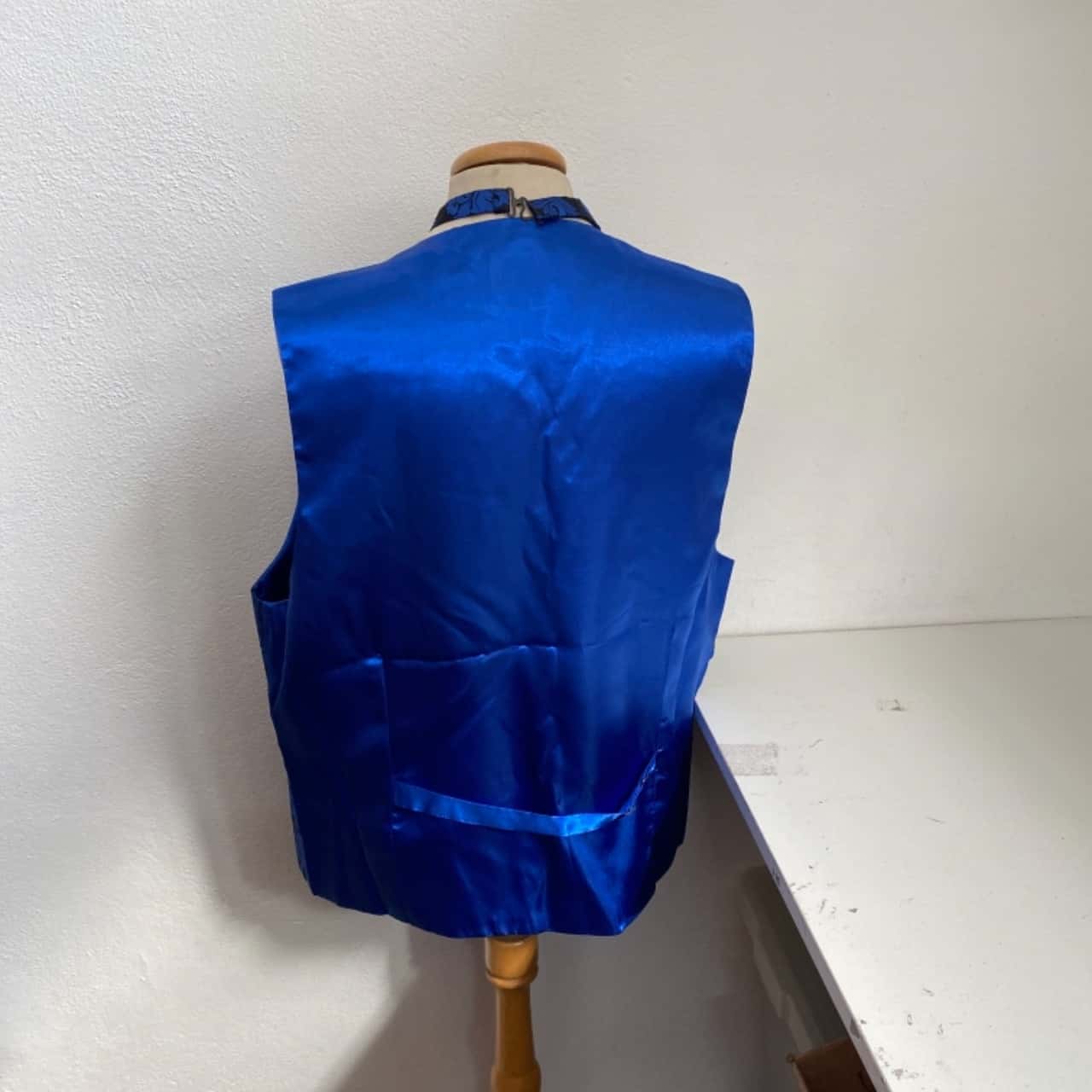 Alexander Dobell black and blue vest and tie (s)