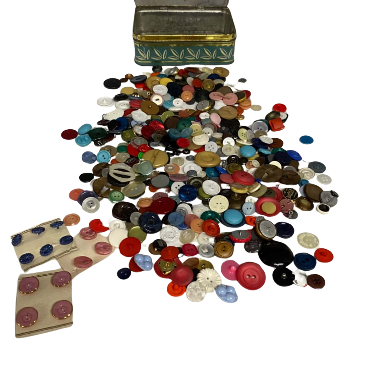 Assorted vintage buttons(s)