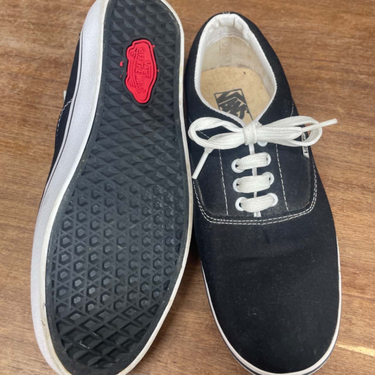 Vans Unisex Size 8 Black / White