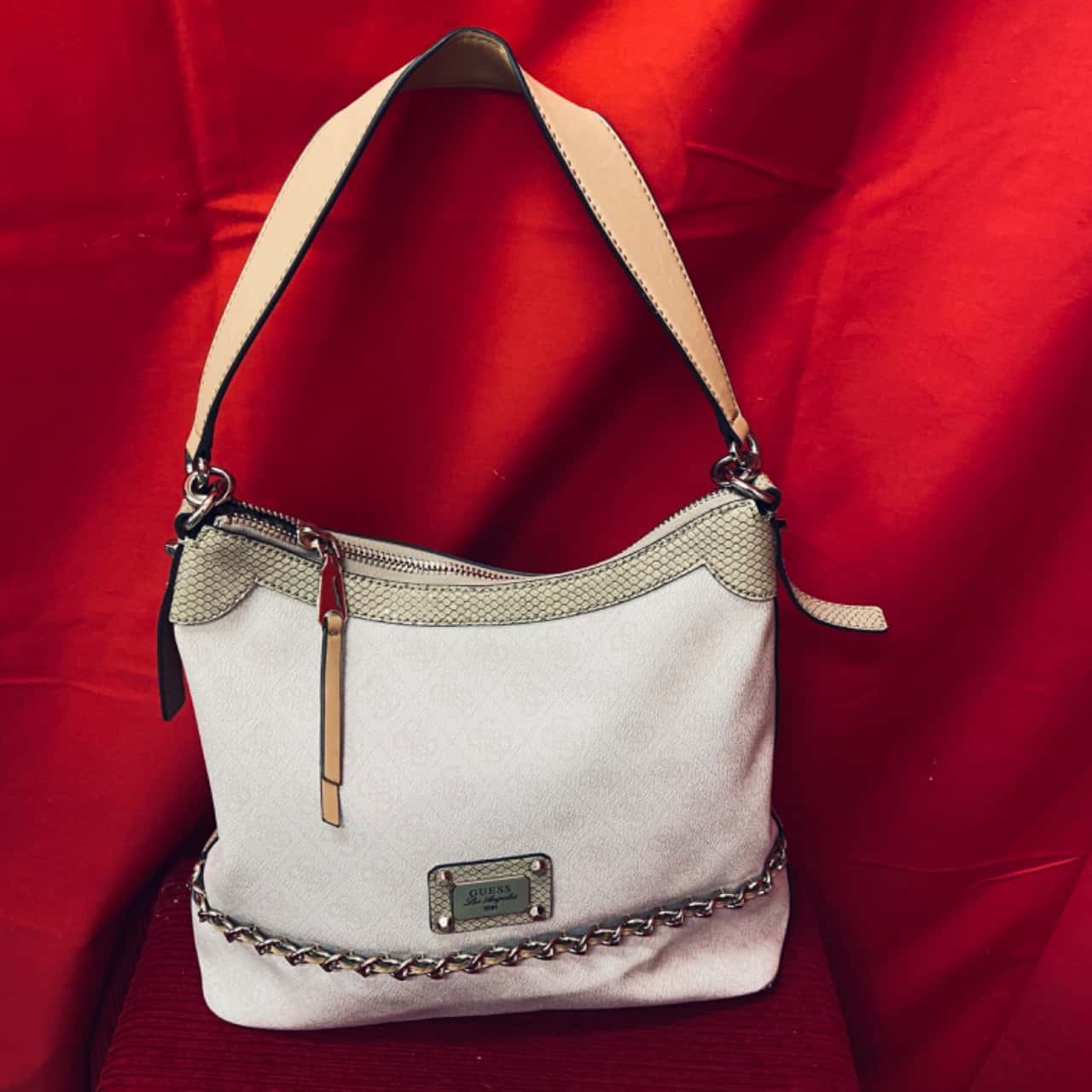 Guess Los Angela’s 1981 Womens Handbag (s)